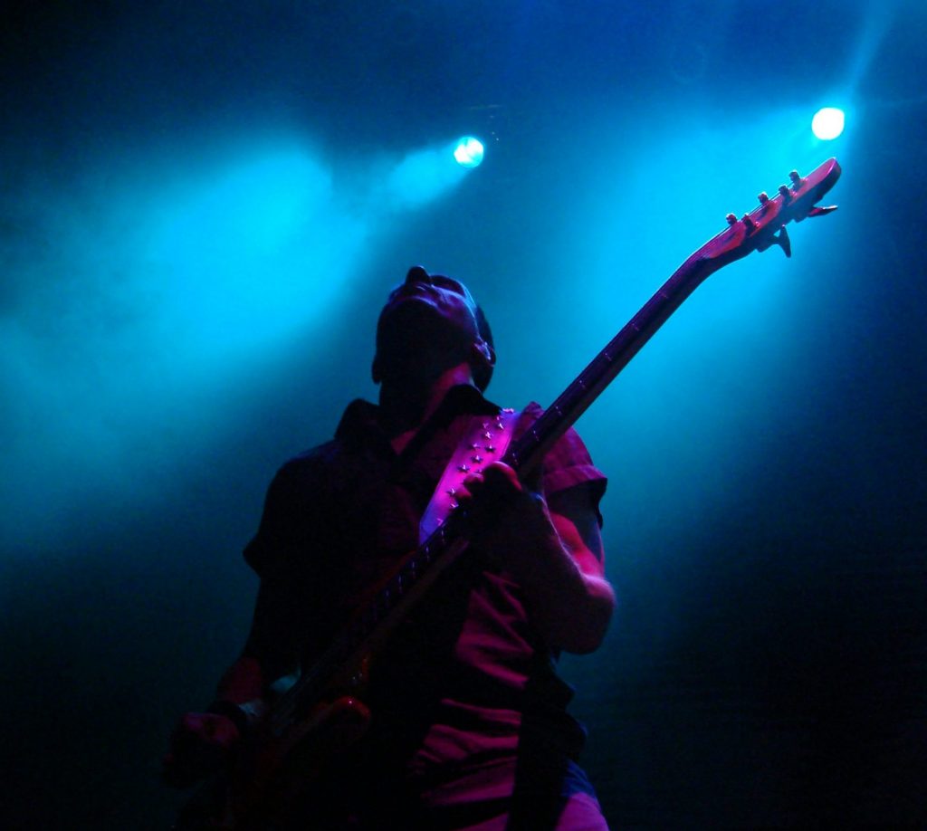 Biography – Simon Laffy